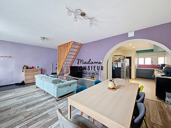 Maison à vendre - Bourgoin-Jallieu, Champfleuri et sa ceinture verte - 5 pièces - 4 chambres