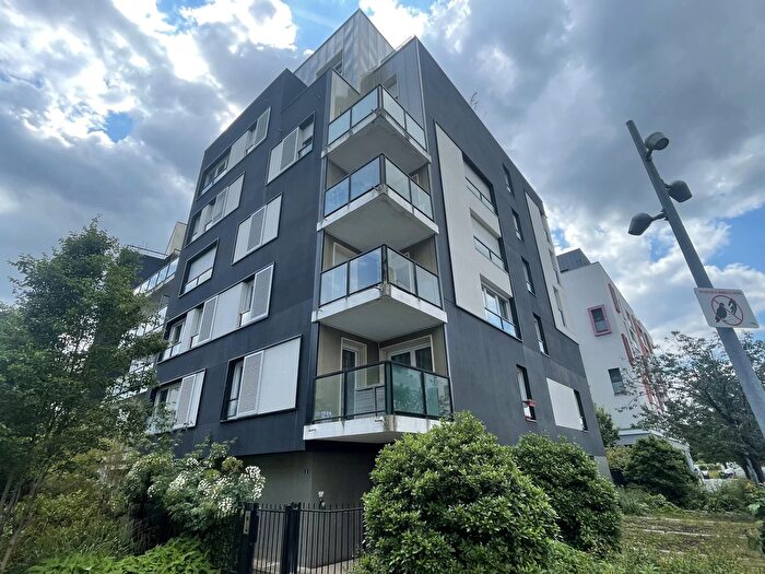 Appartement à vendre - Fresnes, Centre-ville - 2 pièces - 1 chambre