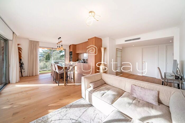 Appartement à vendre - Le Cannet, Haut Cannet - 3 pièces - 2 chambres