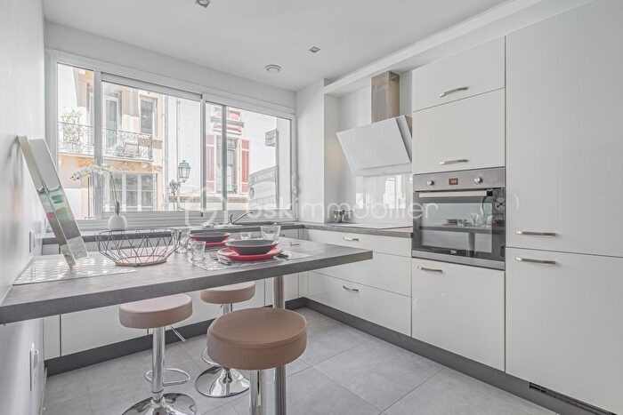 Appartement à vendre - Aix-les-Bains, Centre-ville - 2 pièces - 1 chambre