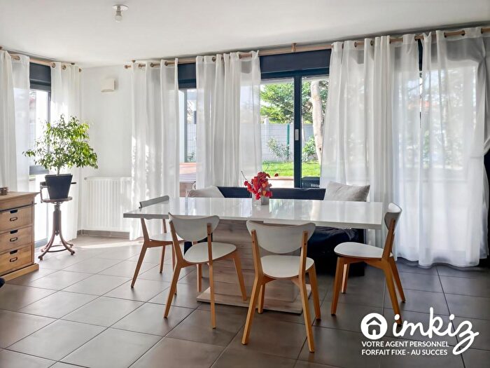 Appartement à vendre - Feyzin - 3 pièces - 2 chambres