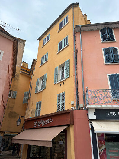 Appartement 2 pièces à vendre - Hyères, Centre-ville