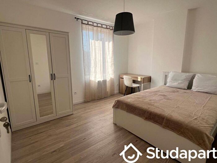 Appartement à louer - Zone dActivité-Cité Courbet-Saint Charles, Marquette-lez-Lille - 1 pièce - 8 chambres