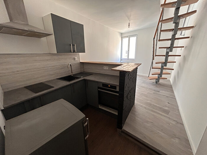 Appartement à vendre - Pont-Sainte-Maxence, Montignette - 2 pièces - 1 chambre