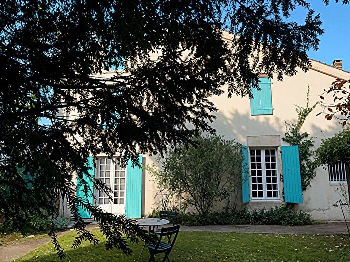 Maison à vendre - Saint-Sauveur-dAunis - 7 pièces - 6 chambres