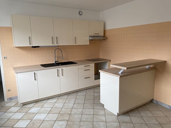 Appartement à louer - Reims, Barbâtre - 4 pièces - 3 chambres