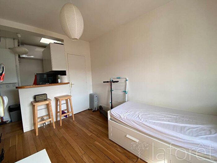 Appartement à louer - Maurice Ravel, Levallois-Perret - 1 pièce