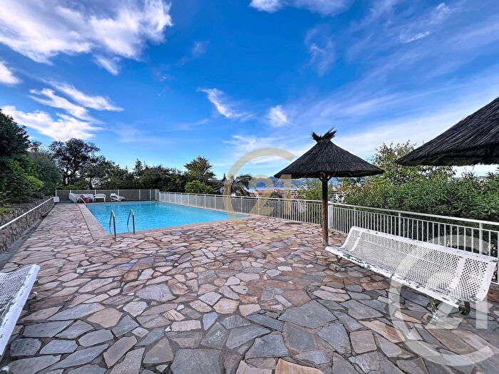 Appartement à louer - Cannes, Croix des Gardes - 2 pièces - 1 chambre