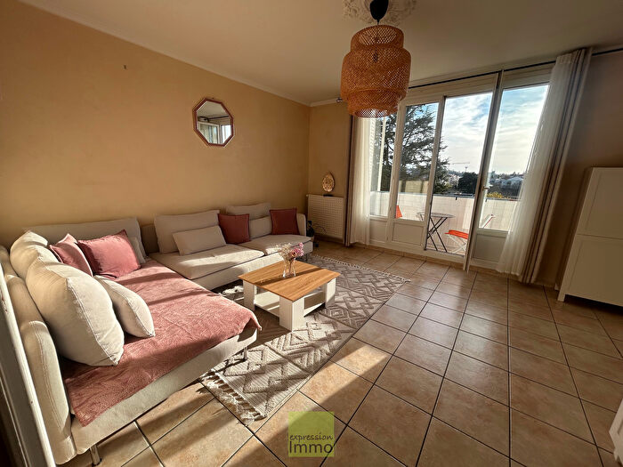 Appartement à vendre - Meyzieu, Centre-ville - 4 pièces - 2 chambres