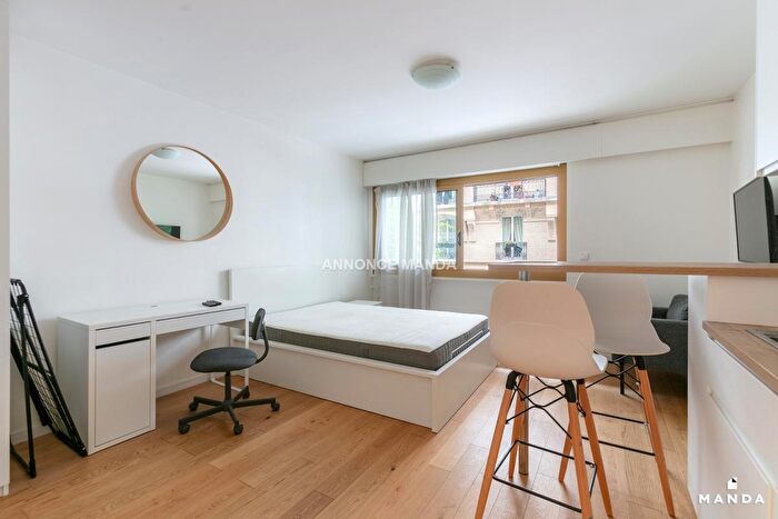 Appartement 1 pièce à Paris 16ème, Passy, Maison de la Radio, Muette-Sud, à louer
