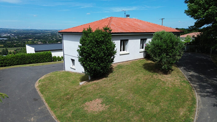 Maison 7 pièces à vendre à Puygouzon