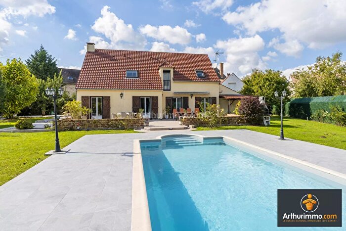 Saint-Fargeau-Ponthierry : Maison 7 pièces à vendre