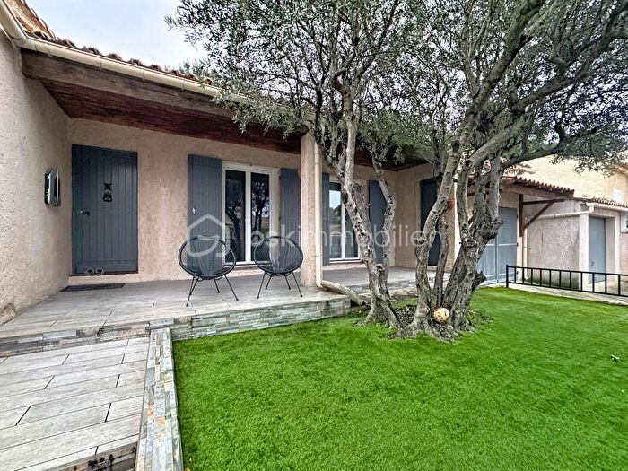 Maison à vendre - Rognac - 4 pièces - 3 chambres