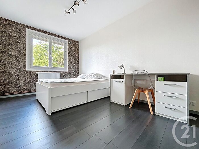 Maison 1 pièce à louer à Rochefort, Faubourg Nord, Stade Philaudrie