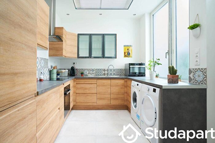 Appartement à louer - Wazemmes, Lille - 1 pièce - 7 chambres