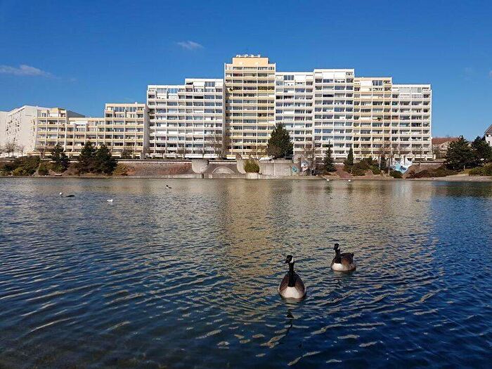 Grenouillère-Marnois-Rive de Marne, Noisy-le-Grand : Appartement 2 pièces à louer