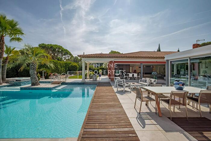 Maison 6 pièces à vendre à Mougins, Le Colombier, Colombe, Cabrières, Le Bordé