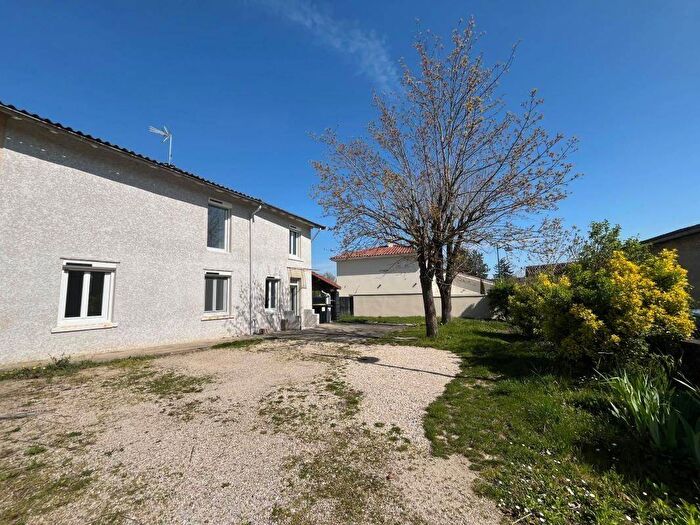 Maison à louer - Saint-Maurice-de-Gourdans - 5 pièces - 4 chambres