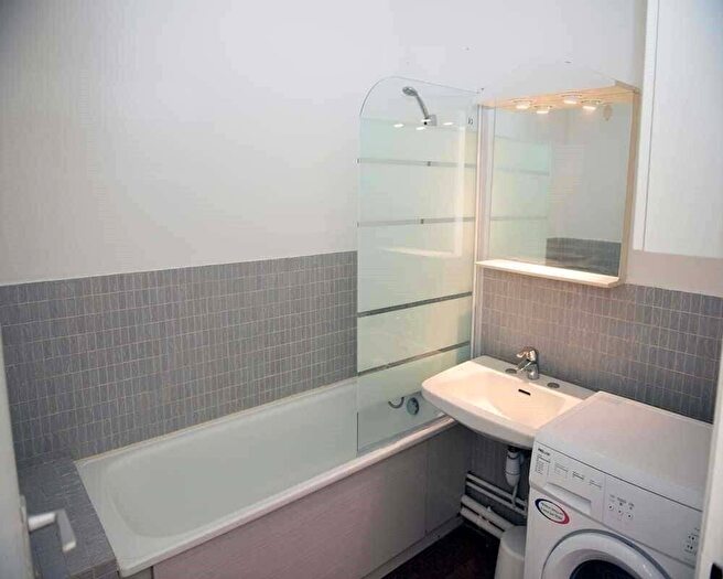 Appartement à louer - Alleray Procession, Paris ème arrondissement - 1 pièce