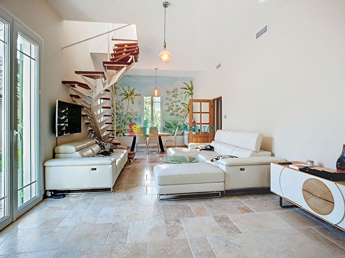 Maison à vendre - Antibes, Juan-les-Pins, Le Cap - 5 pièces - 4 chambres