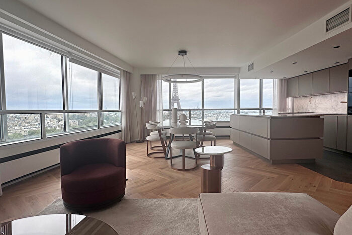 Appartement à louer - Paris e , Dupleix, Motte Picquet - 5 pièces - 4 chambres