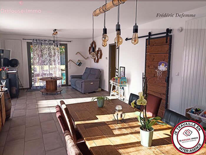 Maison à vendre - Neuillé-Pont-Pierre - 5 pièces - 3 chambres