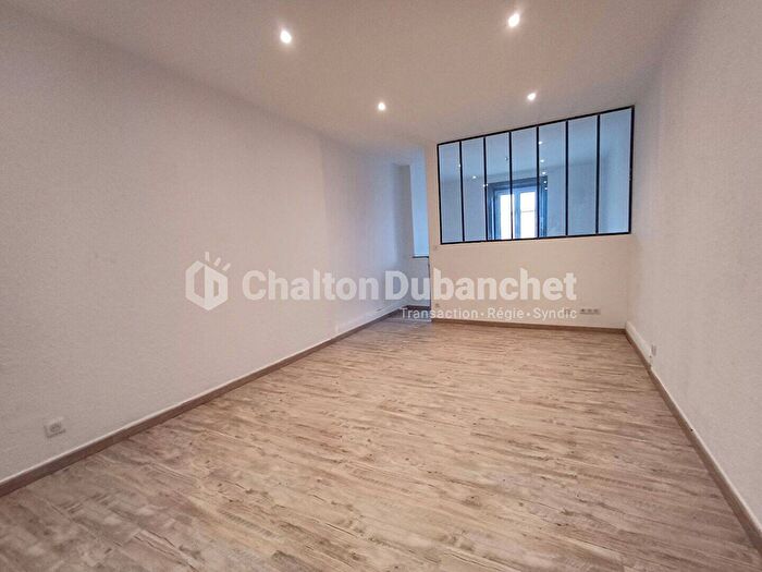 Appartement 1 pièce à Centre Ville, Le Coteau, à louer