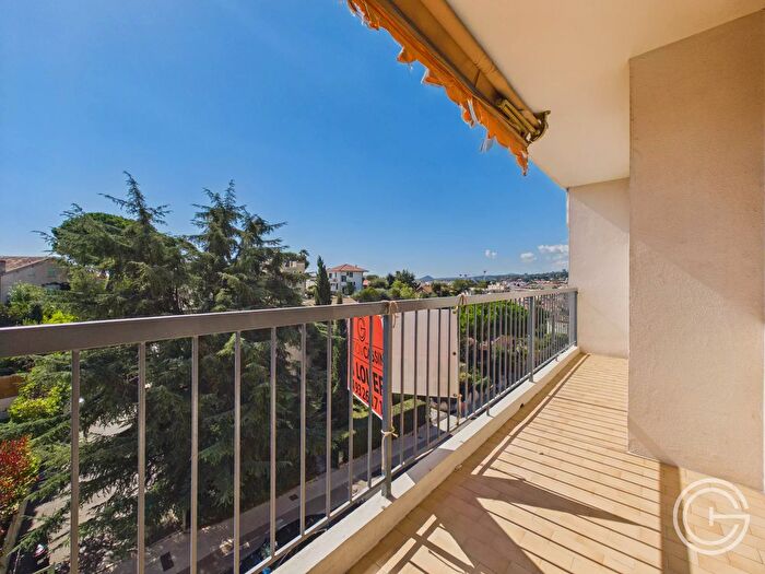Appartement 4 pièces à Cagnes-sur-Mer, Les Colettes, à louer