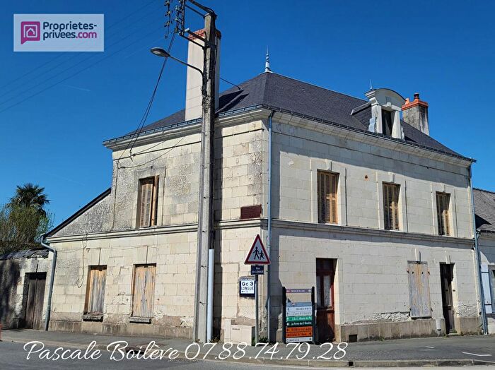 Maison à vendre - Vernantes - 9 pièces - 4 chambres