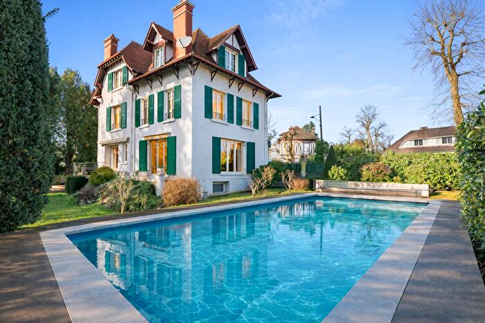 Maison à vendre - Vaucresson - 7 pièces - 5 chambres