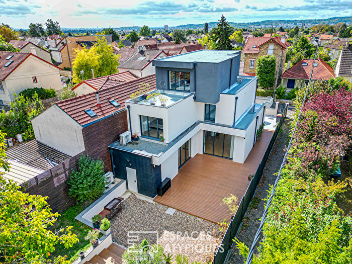 Maison 8 pièces à vendre à Saint-Leu-la-Forêt, Les Côteaux
