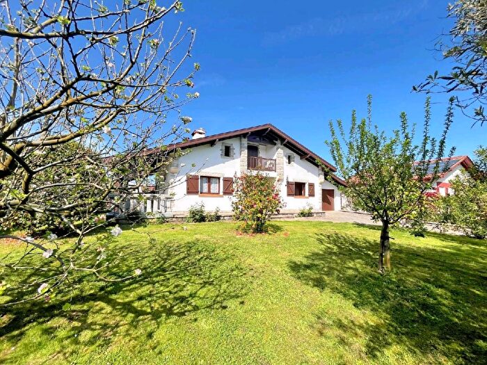 Maison à vendre - Biarritz - 6 pièces - 4 chambres