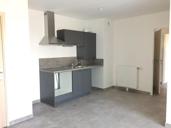 Saint-Pryvé-Saint-Mesmin - Appartement 3 pièces à louer
