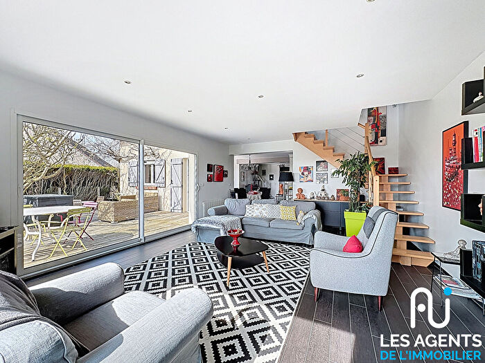 Maison à vendre - Huisseau-sur-Mauves - 6 pièces - 4 chambres