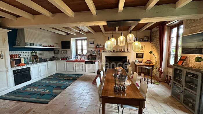 Maison à vendre - Berneuil - 5 pièces - 3 chambres