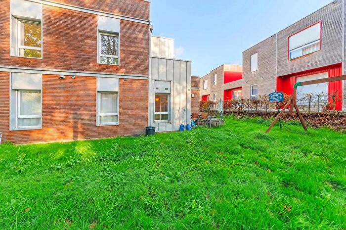 Appartement à vendre - Quartiers Nord-Ouest, Saint-Martin - 5 pièces - 4 chambres