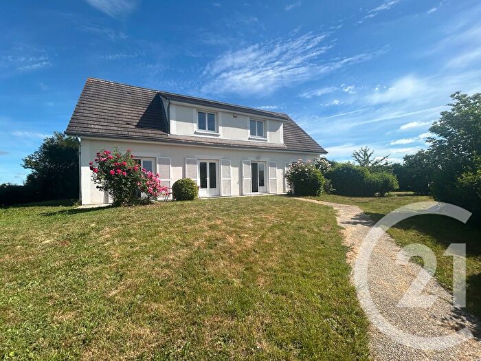 Maison 6 pièces à vendre à Angerville-la-Campagne