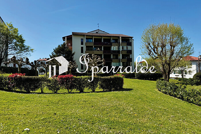 Appartement à vendre - Hendaye, Gare, Joncaux - 2 pièces - 1 chambre