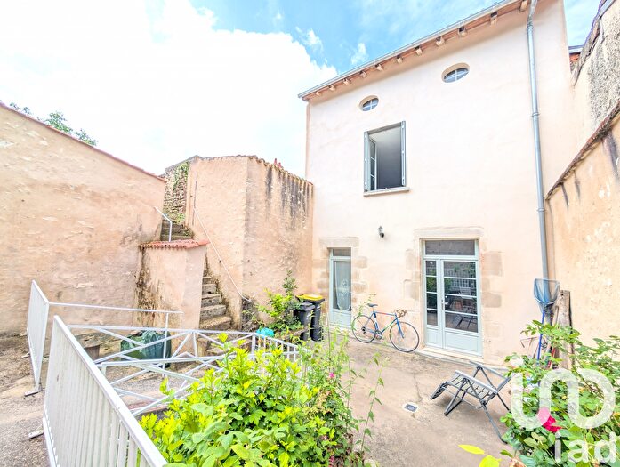 Maison à vendre - Montmorillon - 6 pièces - 5 chambres