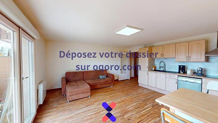 Appartement à louer - Est, Gex - 3 pièces - 2 chambres