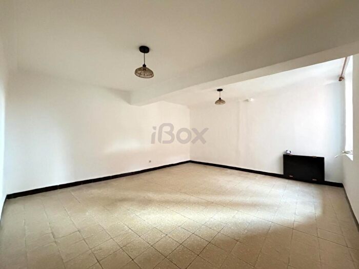 Appartement à louer - Cuers - 2 pièces - 1 chambre