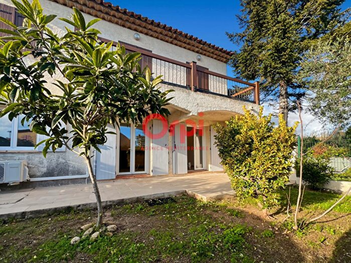 Appartement à vendre - Le Plan-de-la-Tour - 2 pièces - 1 chambre