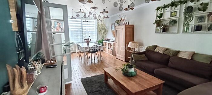 Maison à vendre - Château-la-Vallière - 6 pièces - 4 chambres