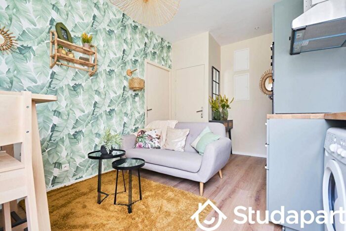 Appartement à louer - Centre Ville, Reims - 1 pièce - 1 chambre