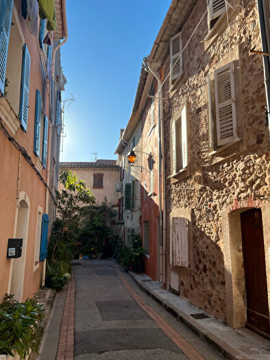 Maison à vendre - La Valette-du-Var, Fourches, Cyprés - 4 pièces - 3 chambres