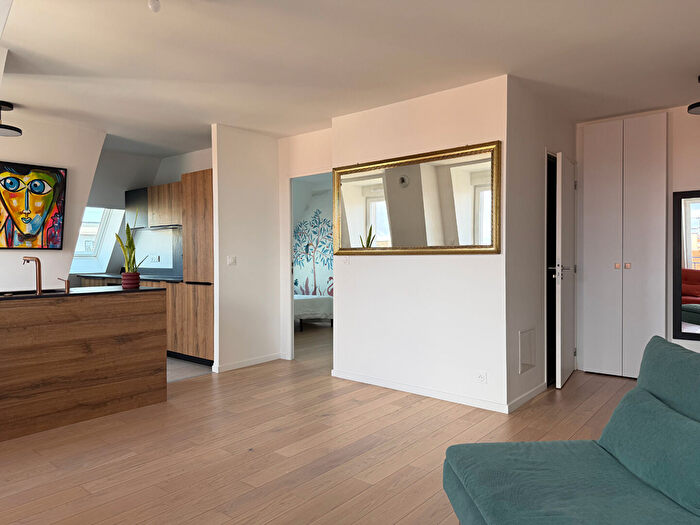 Appartement à louer - Issy-les-Moulineaux, Les Epinettes, Le Fort, Les Hauts dIssy - 3 pièces - 2 chambres