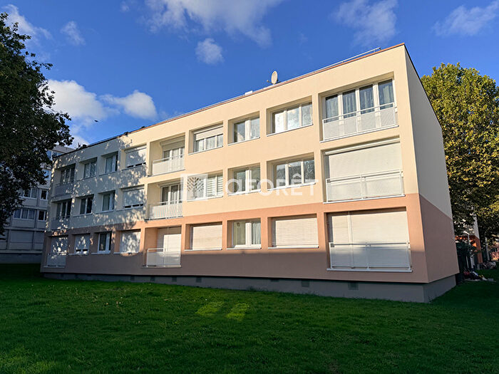 Saint-Étienne-du-Rouvray, Robespierre, Wallon, Saint-Just, Mace : Appartement 2 pièces à vendre