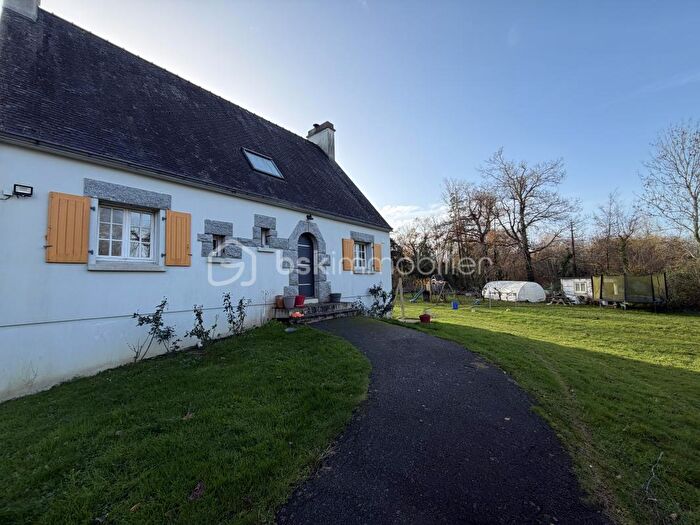 Maison à vendre - Rosnoën - 7 pièces - 4 chambres