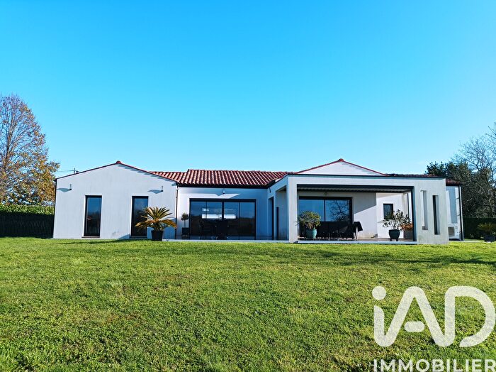 Maison à vendre - Soulignonne - 7 pièces - 4 chambres