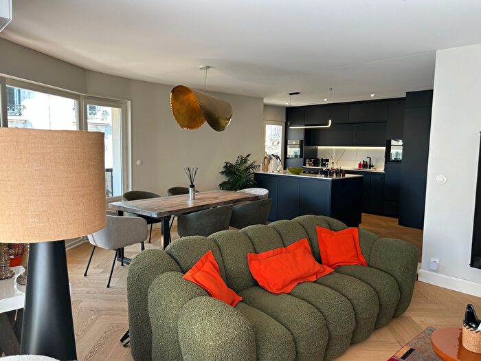 Appartement à vendre - Annecy, Centre-ville, Vieille ville, Marquisats - 3 pièces - 2 chambres